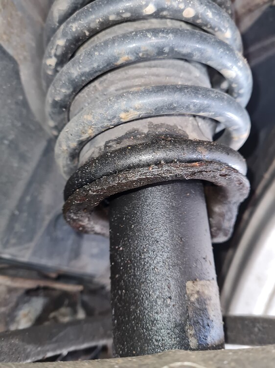 Shocks lightly misted with oil, opinions and options? - Steering ...