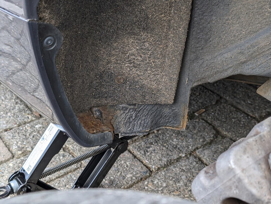 Some rust at rear of sills - just the start? Or more advanced? - Body ...