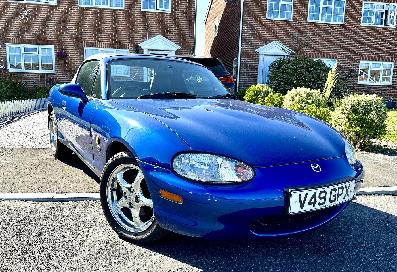 Mx5 10th anniversary 37,000 miles full Mazda history £2,995! - MX-5s ...