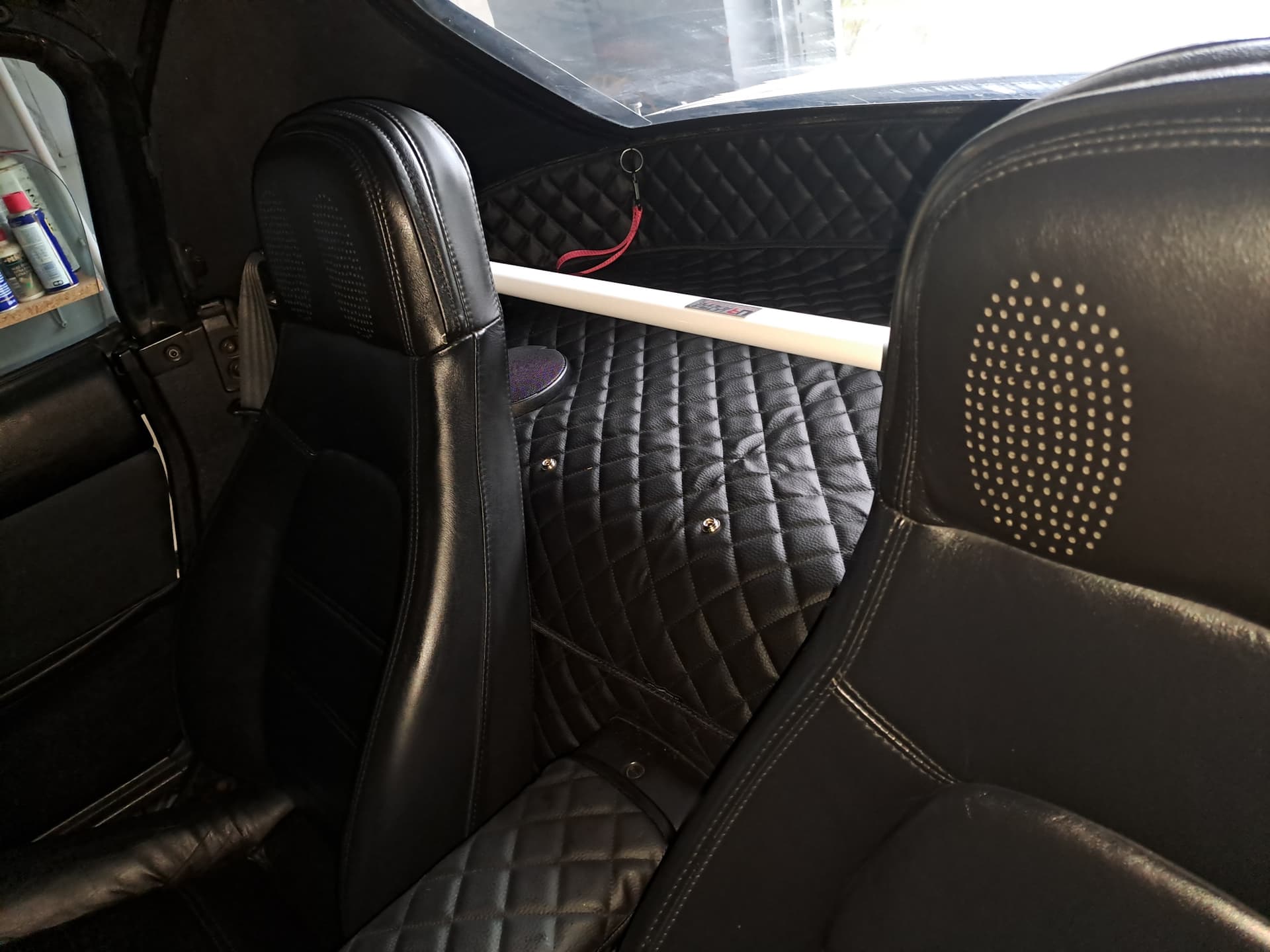 Brace bar , quilted parcel shelf and - Body, Interior & Styling - MX-5 ...